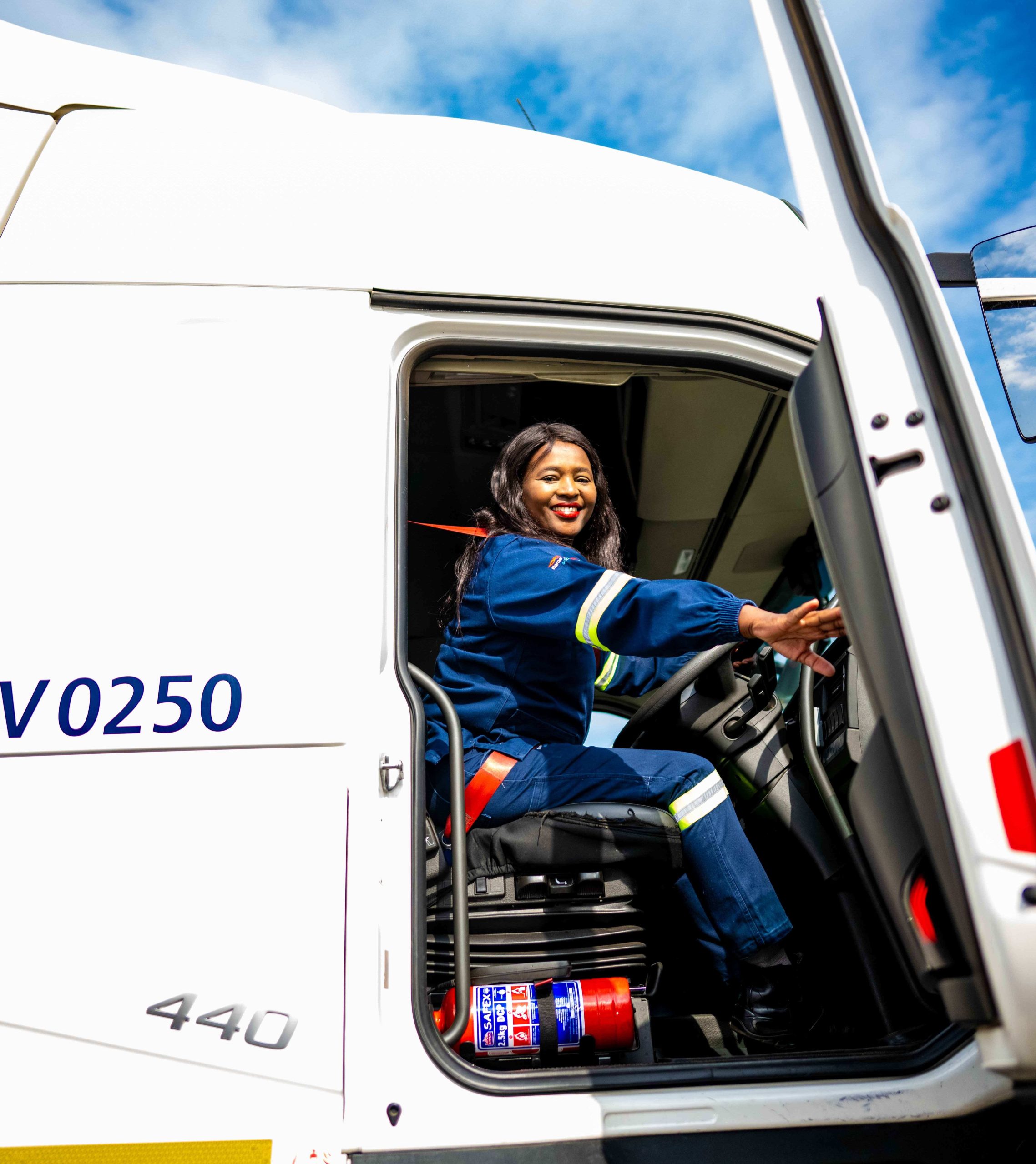 MOTHER OF THREE LANDS TOP HEAVY-DUTY DRIVER AWARD | turningpoints magazine